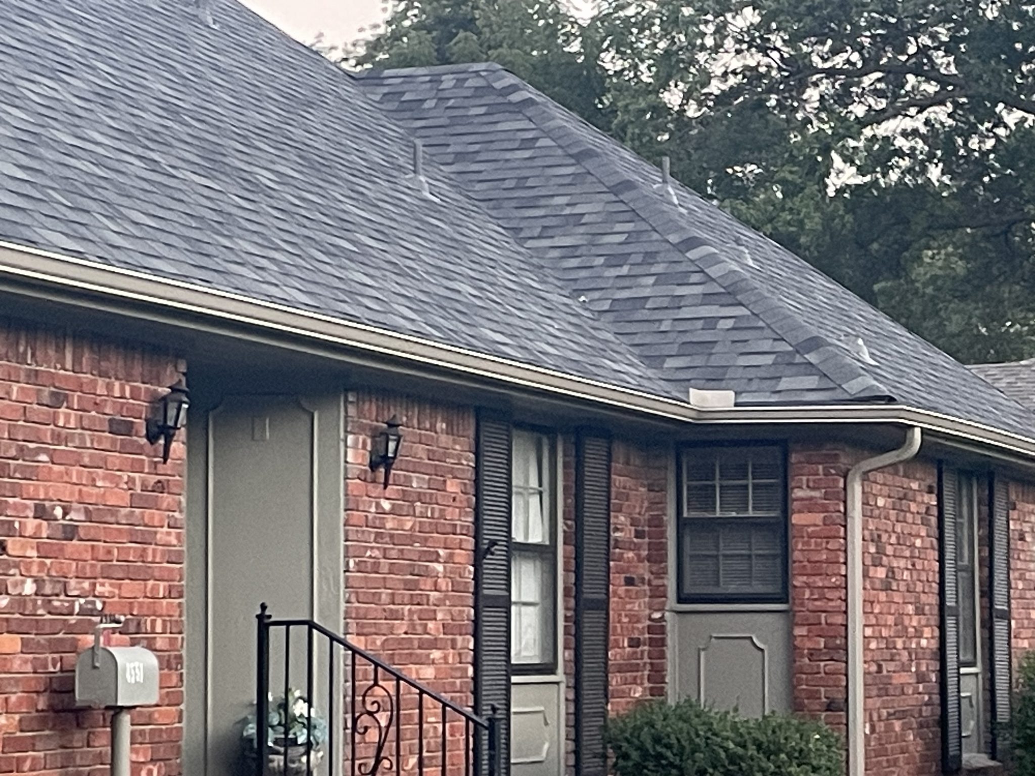 J&J Roofing LLC